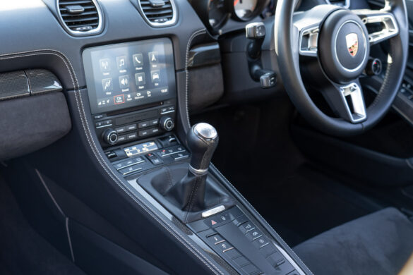 Semi Truck Gear Patterns: How To Shift An 18-Speed Transmission